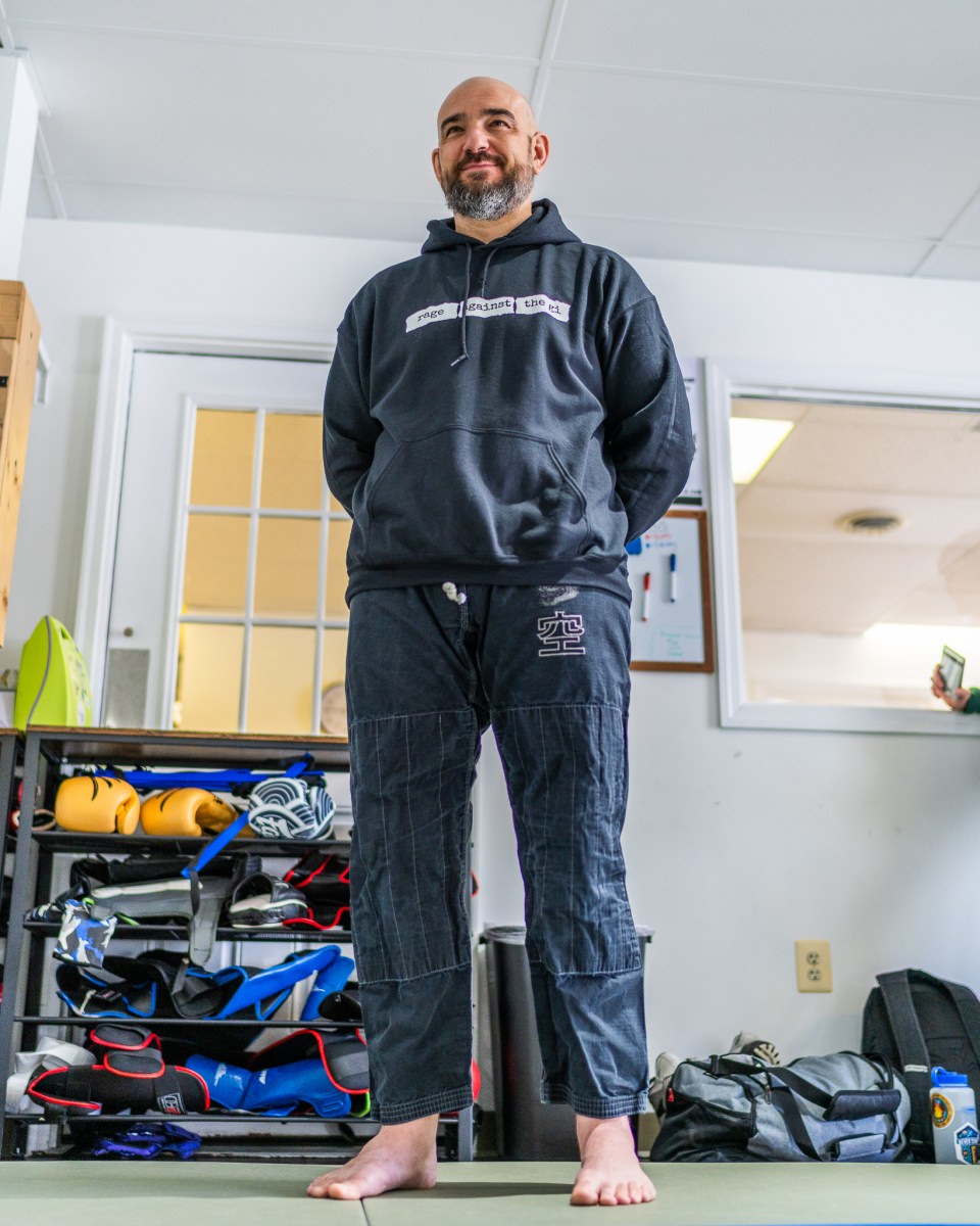 ABOUT – ROBERT VAN VALKENBURGH